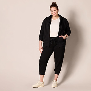 Amazon Essentials Women's Fleece Capri Jogger Sweatpant (Available in Plus Size), Black, X-Large