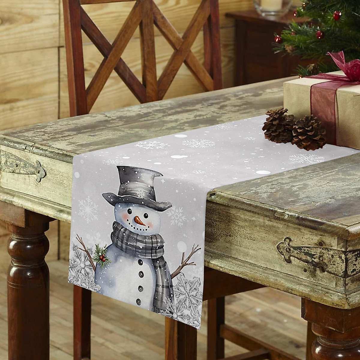 Grey Snowman Christmas Table Runner 36 Inches Long, Xmas Berry Botanical Farmhouse Dress Scarves, Winter Snowflake Dining Tablerunner for Coffee Table/Kitchen Island/Christmas Party, Small 13"x36"