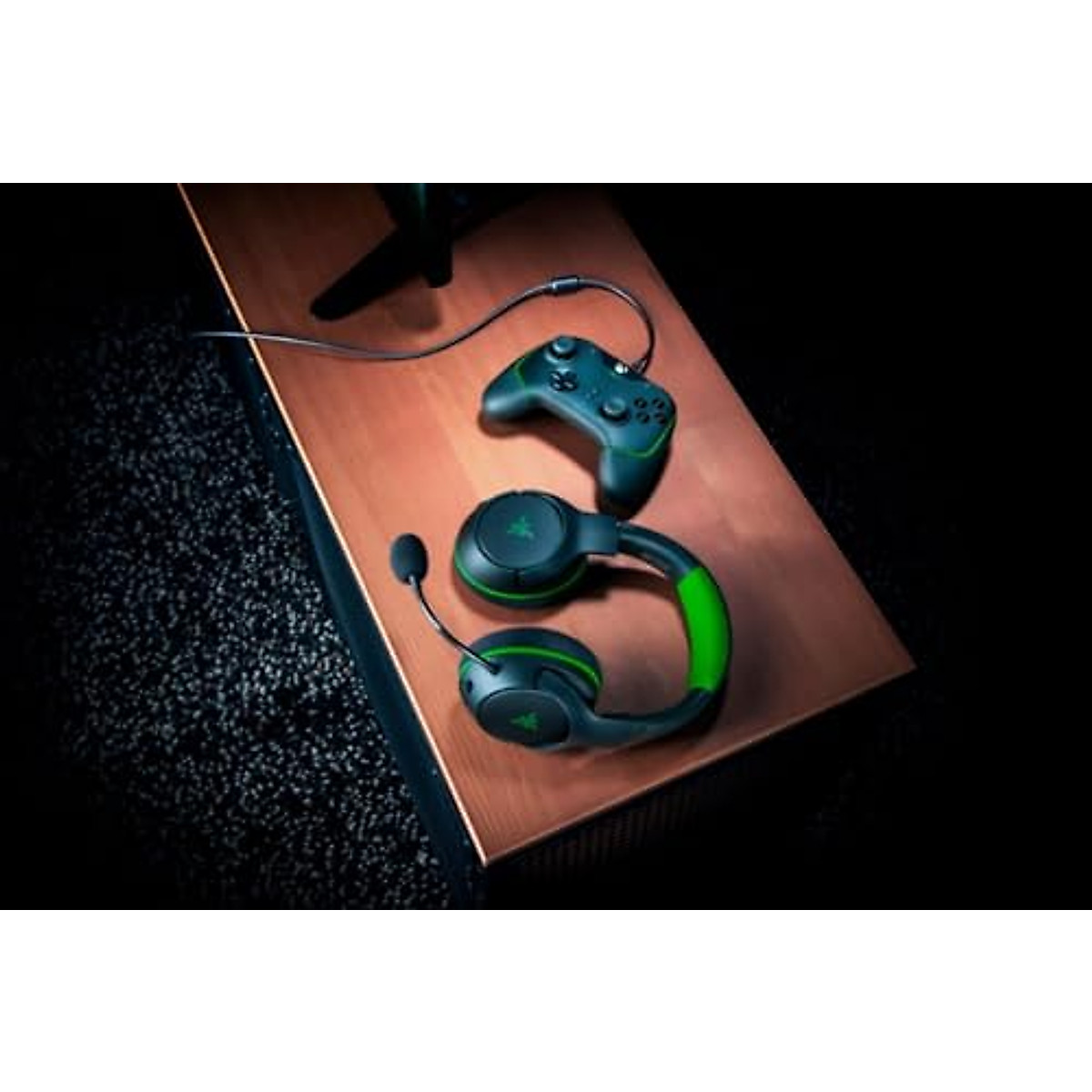 Razer Wolverine V2 Wired Gaming Controller for Xbox Series X|S|One & PC - Black (Renewed)