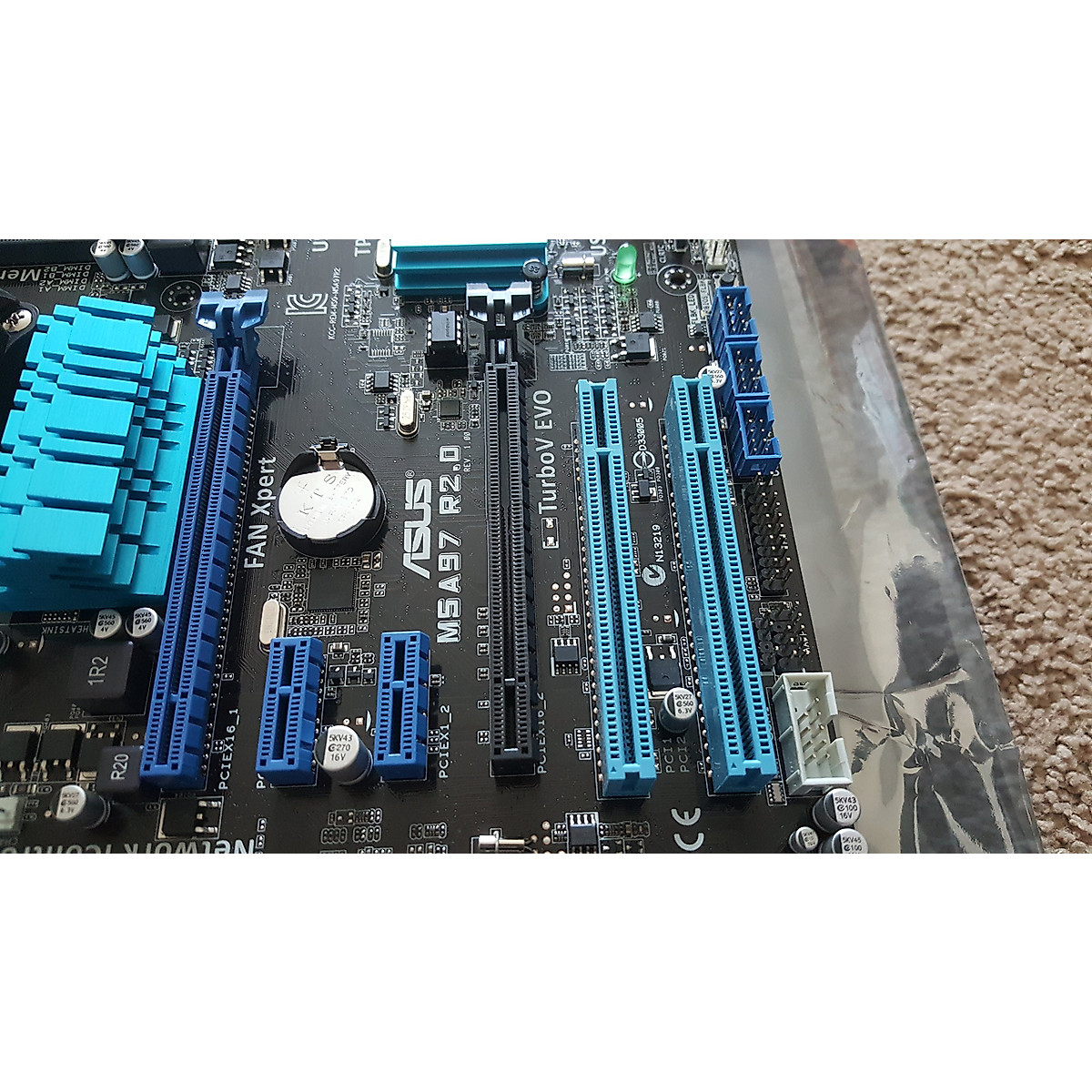 ASUS M5A97 R2.0 AM3+ AMD 970 SATA 6Gb/s USB 3.0 ATX AMD Motherboard