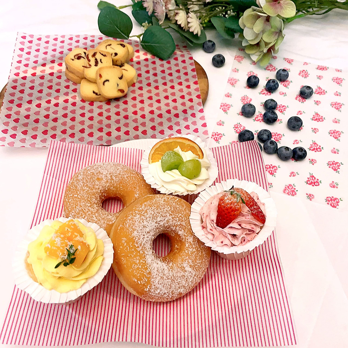 ZZJ 150pcs Valentine's Day Wax Paper, Food Picnic Paper, Greaseproof Paper,Waterproof Dry Hamburger Paper Liners Wrapping Tissue for Plastic Food Basket (Rose Heart Stripe)