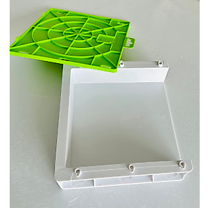 FreezeStax 1-Quart Expandable Starter Set. (3-4 Cup Set Capacity). Includes 1 individual 1-Qt Expander for 1-Qt (3-4 Cup) Freezer Bags. Add Optional, FreezeStax 1-Qt Expanders (listed separately).