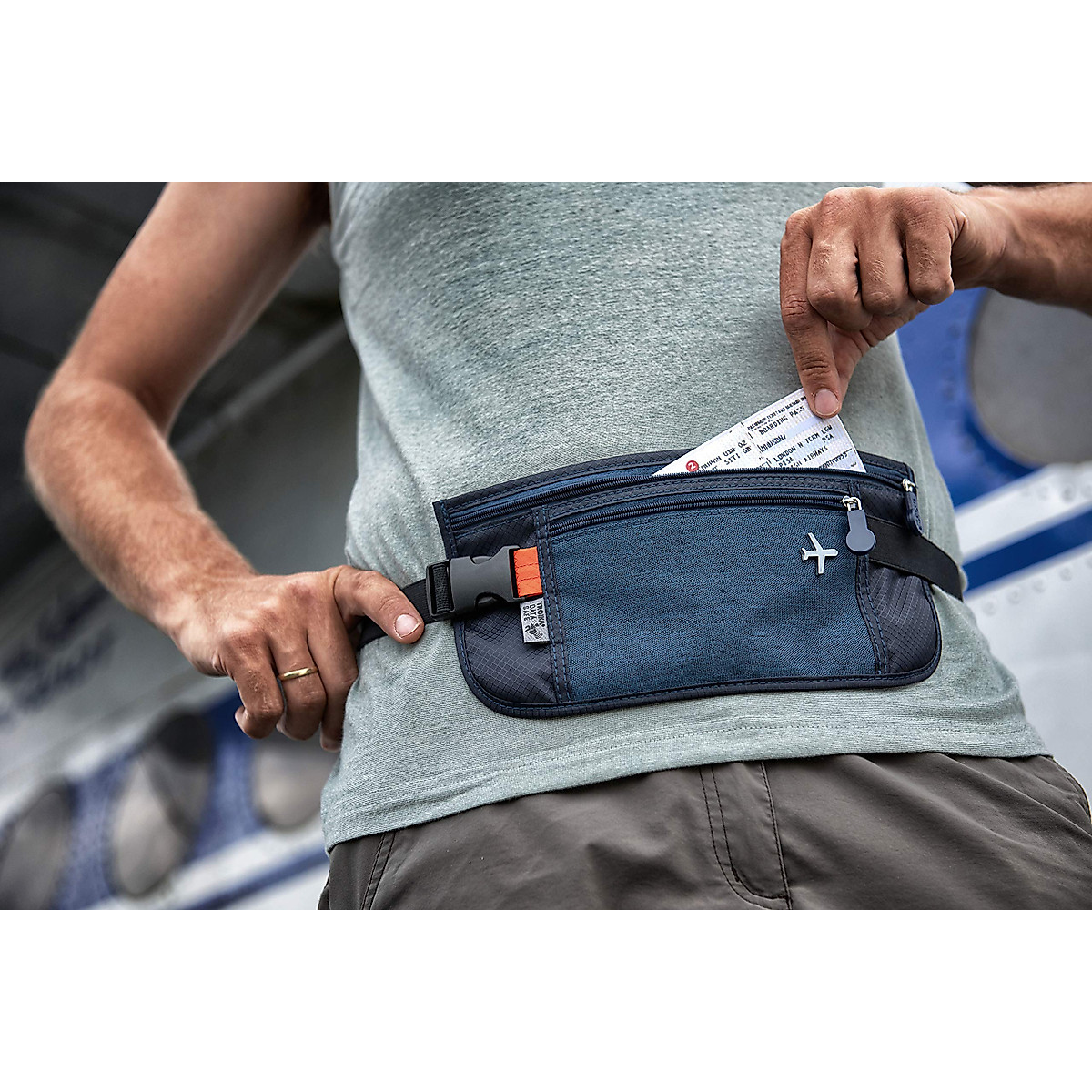 TROIKA SICHERHEITSGURT – BLB20/DB – Belt bag + 2 zipper compartments – money belt –fraud prevention (RFID chips) – for tickets, passport, ID card, driving license, boarding cards – TROIKA-original