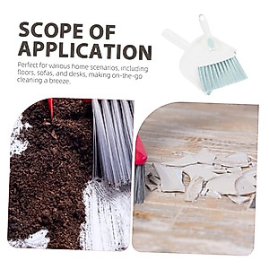 Amosfun Set Mini Broom Dustpan Small Broom and Dustpan Tabletop Broom Hand Broom Small Table Broom Mini Cleaning Broom Keyboard Broom Brush Brooms Cleaning Broom Plastic Green