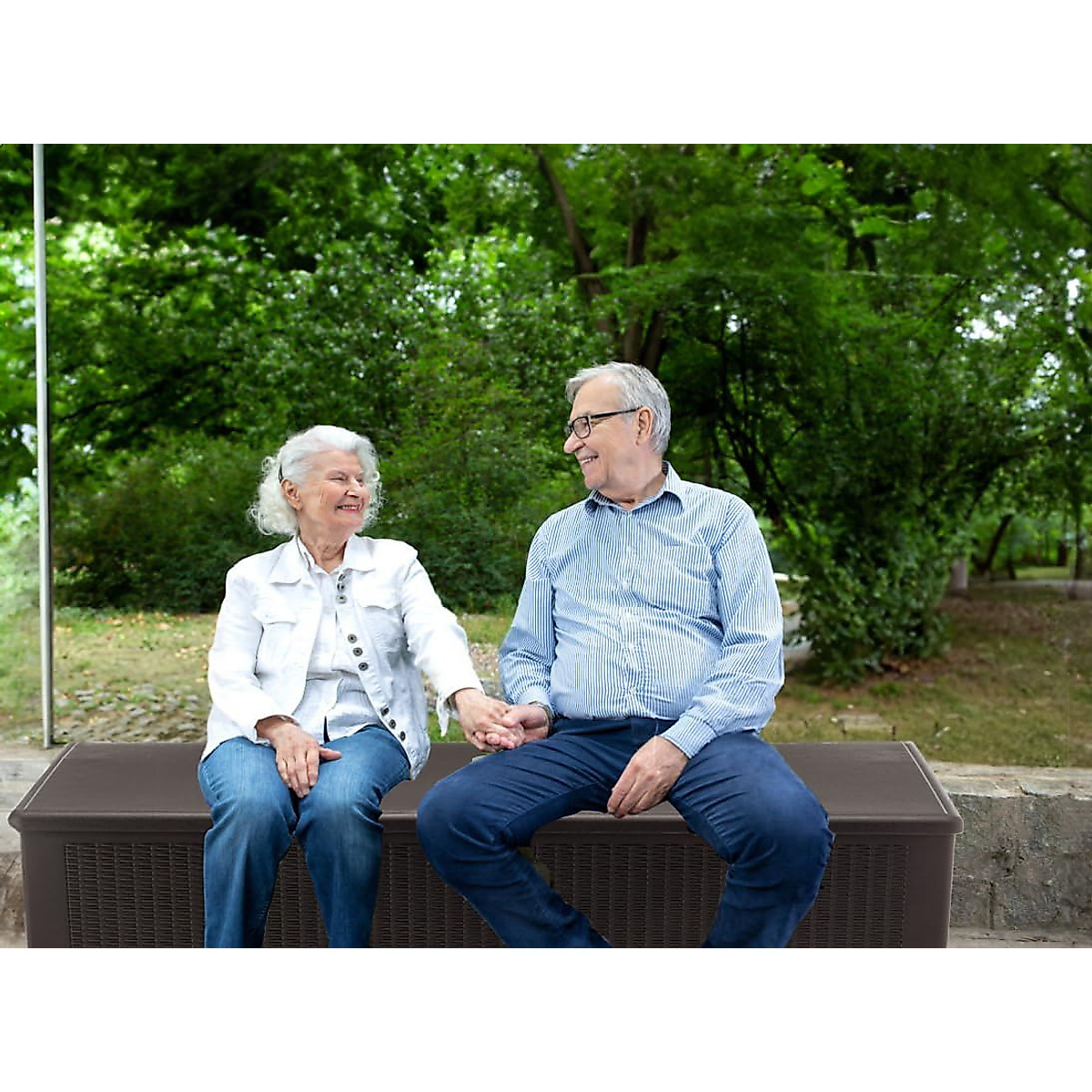 BTEXPERT 150 Gallon Large Resin Deck Box, Outdoor Storage Container for Patio Furniture Cushions Garden Tools Pool Toys Sports Equipment Waterproof Lockable Stainless Steel Metal insert rod