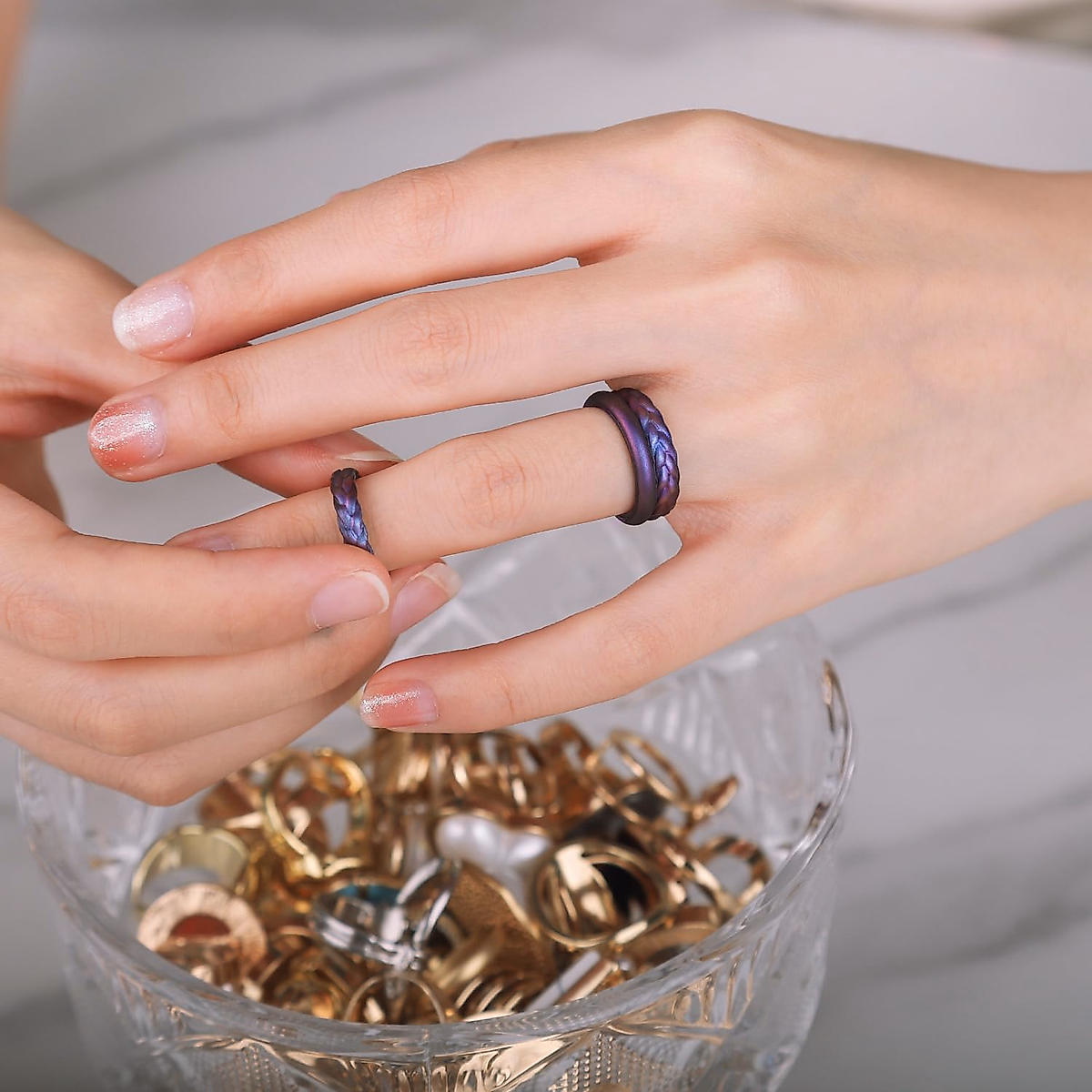 Egnaro Silicone Ring Women, Stackable Braided Rings for Women, Breathable Inner Arc Rubber Rings Women, Unique Design Silicone Wedding Bands Women