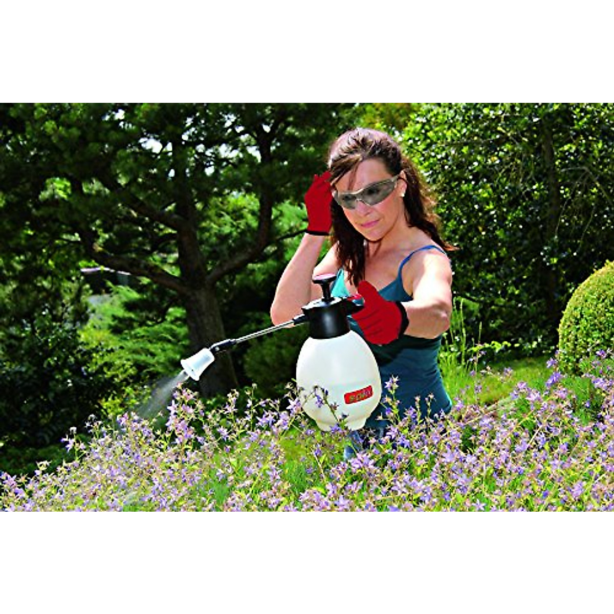 Solo 419 2-Liter One-Hand Pressure Sprayer, Ergonomic Grip