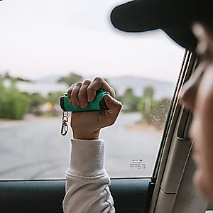 SABRE RED Safe Escape, 3-in-1 Car Safety Tool - Seat Belt Cutter and Window Glass Breaker, Maximum Police Strength Pepper Gel Increases Accuracy, 25 Bursts, with Key Chain Snap Clip