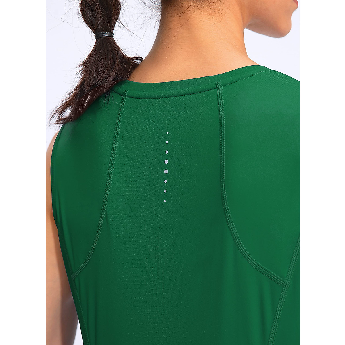 YYV Women's Workout Tank Tops Lightweight Sleeveless Shirts for Women Loose Fit Tops for Athletic Running Tennis Yoga (Green Large)