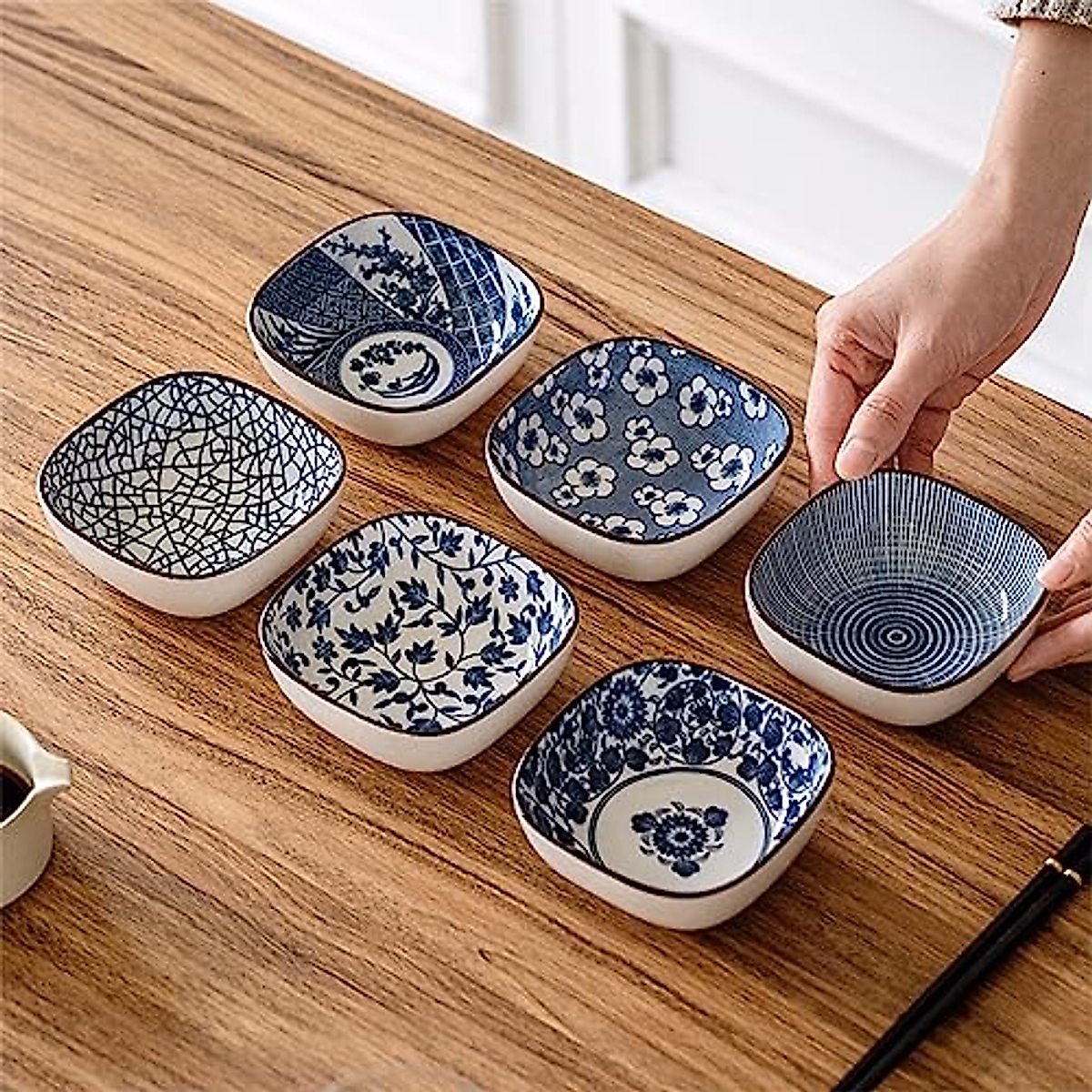 YXWXY Ceramic Snack Plate 4 Pcs Blue Style D Dessert Salad Plates 4.3Inch Ceramic Dishes Japanese Bowl Sushi Sauce Seasoning Dishes Dipping Bowls For Condiment Sushi Ketchup Bbq Party