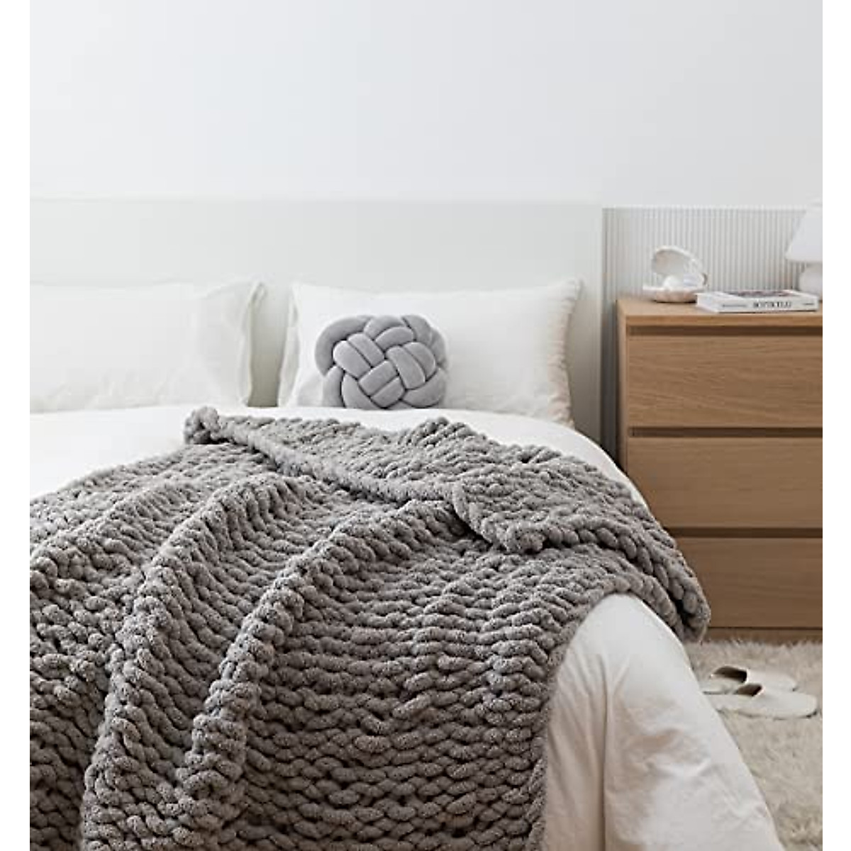 Chunky Knit Blanket Soft Chenille Yarn Knitted Throw Blanket 50"X60" Handmade Cable Warm Thick Giant Blanket for Couch Bed Trips (Light Grey, Throw 50"X60")