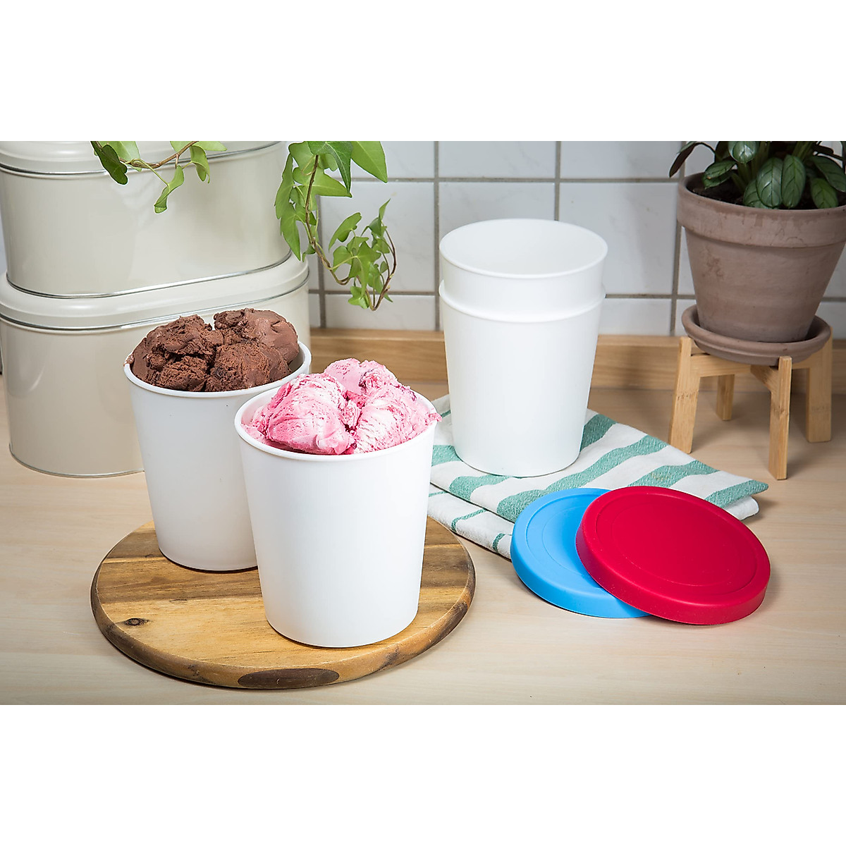 LIN Ice Cream Containers 4-Pack - 1Quart Reusable Round Storage Tubs for Homemade Ice Cream, Dessert, Gelato, Sorbet, 2 Red & 2 Blue Silicone Lids - Non-BPA Plastic Containers - Dishwasher-Safe - No Freezer Burn