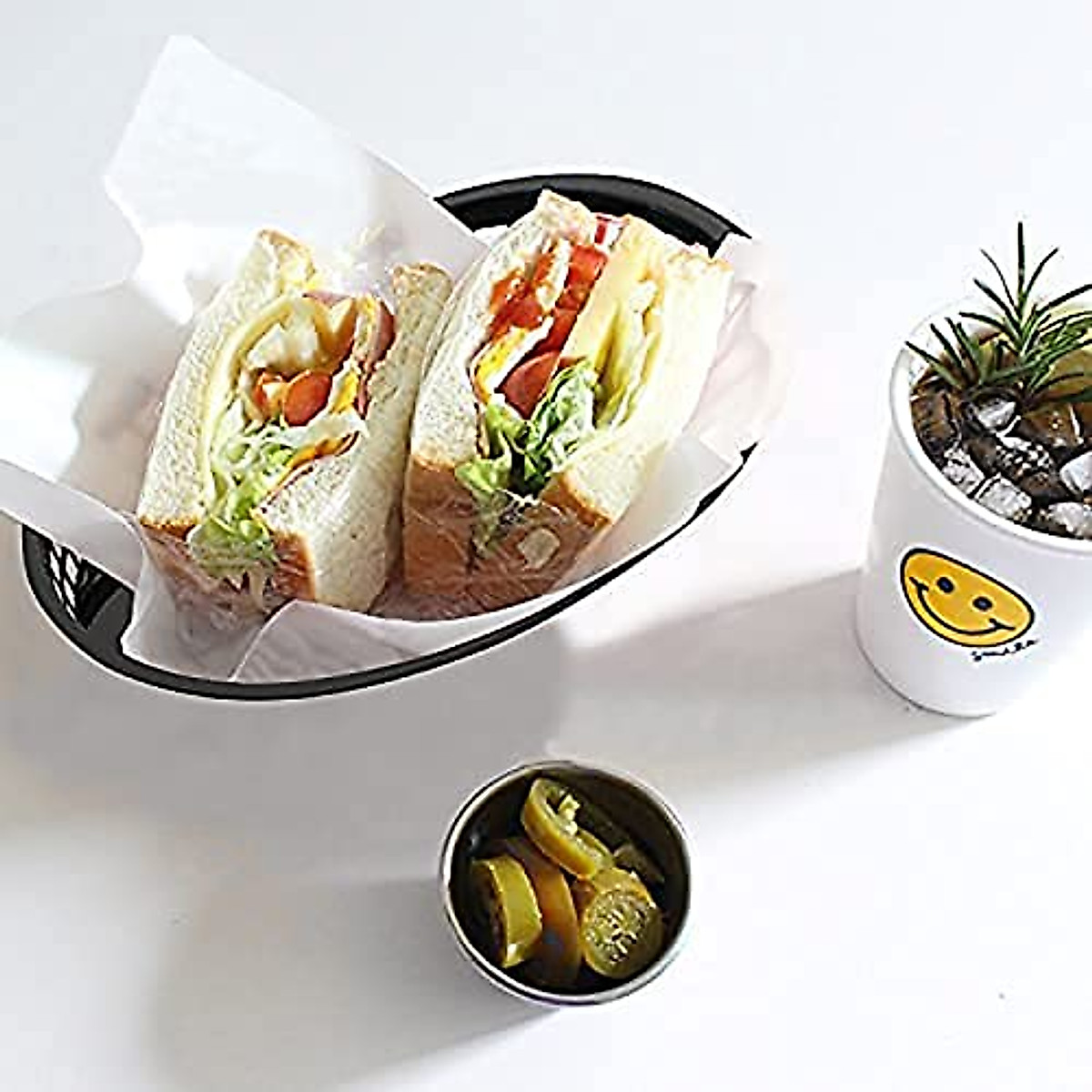 Cedilis 40 Pack Fast Food Basket, 9" x 5.8"x1.3" Plastic Food Serving Trays, Food Service Restaurant Baskets, Reusable Bread Fry Baskets for Hot Dogs, Burgers, Sandwich, Picnic, Parties, Deli Serving