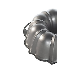 Nordic Ware ProForm Bundt Pan (12 Cup) and Bundt Cleaning Tool Bundle