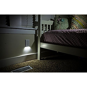 SnapPower 3 Pack SafeLight [for Décor Outlets] - Self-Closing Safety Cover Plate with LED Night Light - Child-Proofing Wall Plate Helps Protect Baby from Electrical Shock - (Décor, White)