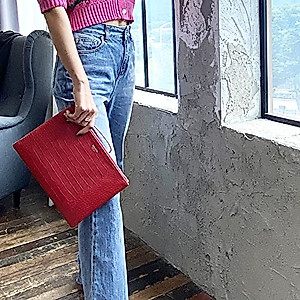 TERACOTA Wristlet Clutch Crocodile Grain PU Leather Purses for Women Evening Bag Red