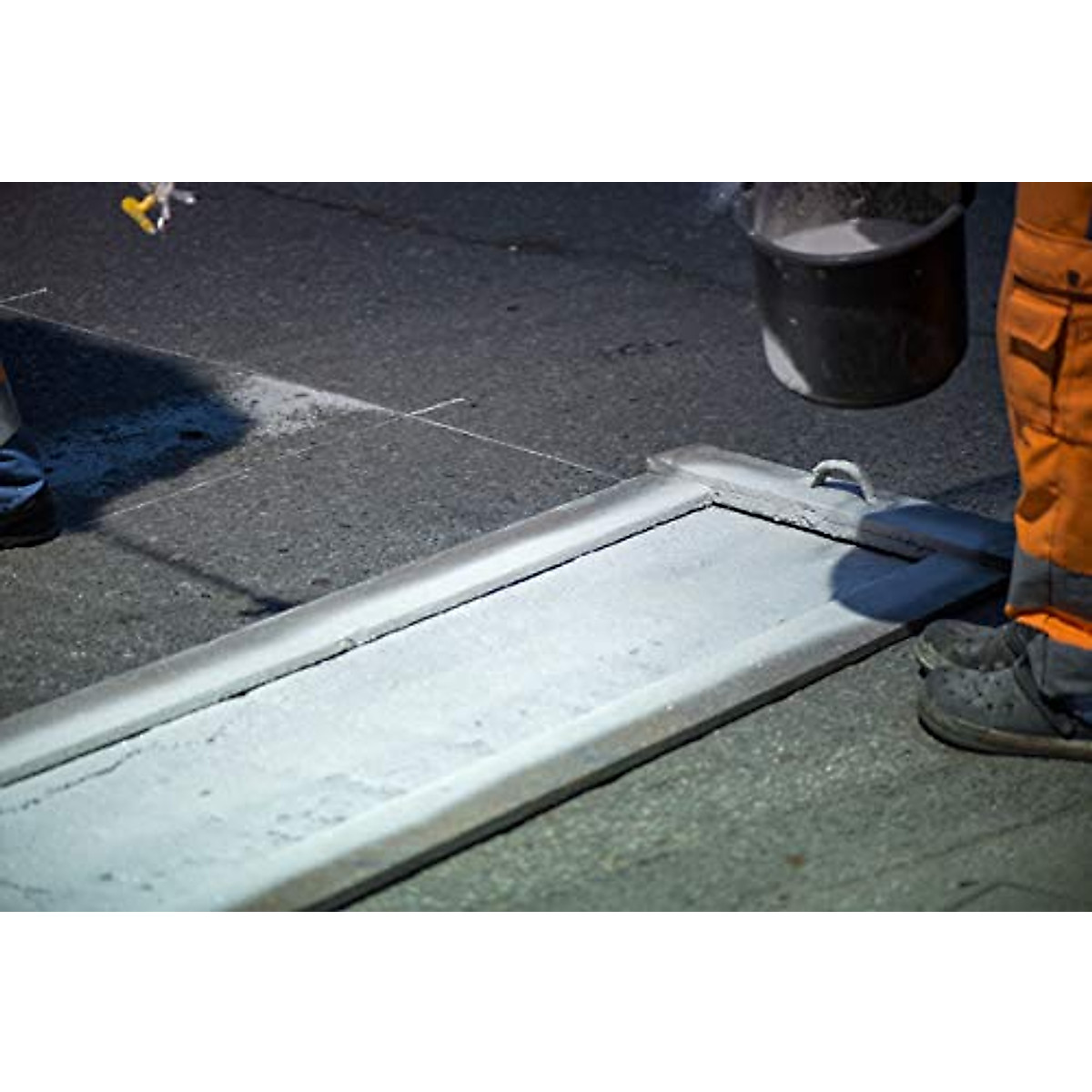 Reflective Glass Beads (1 LB Bag) | for Road Marking, Curb Paint, Traffic Paint, Pavement Striping, Parking Lots, Crosswalks, Driveways, Airports, Traffic Signs, Painting, Arts & Crafts