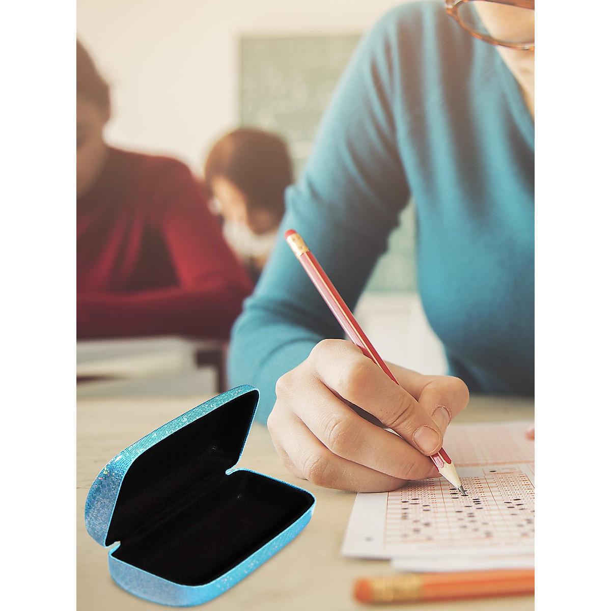 3 Pieces Hard Shell Sunglasses Case Dazzling Glitter Glasses Case Smooth Sunglasses Case with Eyeglass Cloth