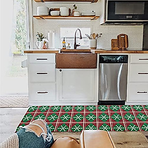 Kitchen Mat Rug 1 PCS Christmas Snowflake Red Green Diamond Plaid Runner Rug Anti-Fatigue Comfort Memory Foam Standing Mat Non-Slip Floor Door Mat for Bathroom Bedroom 18x47in