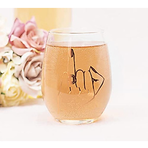 NOVITAR Engagement Gifts For Women- Bride To Be Newly Engaged Gifts For Her, Bridal Shower Gifts, Fiancée Future Mrs Box Set, Wedding Gifts Basket, Engaged Party Gifts Idea