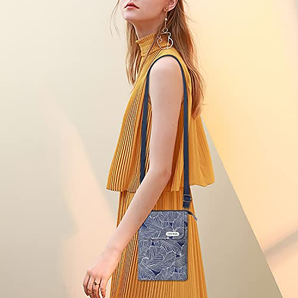 WITERY Small Canvas Cell Phone Purse Wallet- Handmade Cute Leaf Pattern Cross Body Phone Pouch with Shoulder Strap for Women Teen Girls