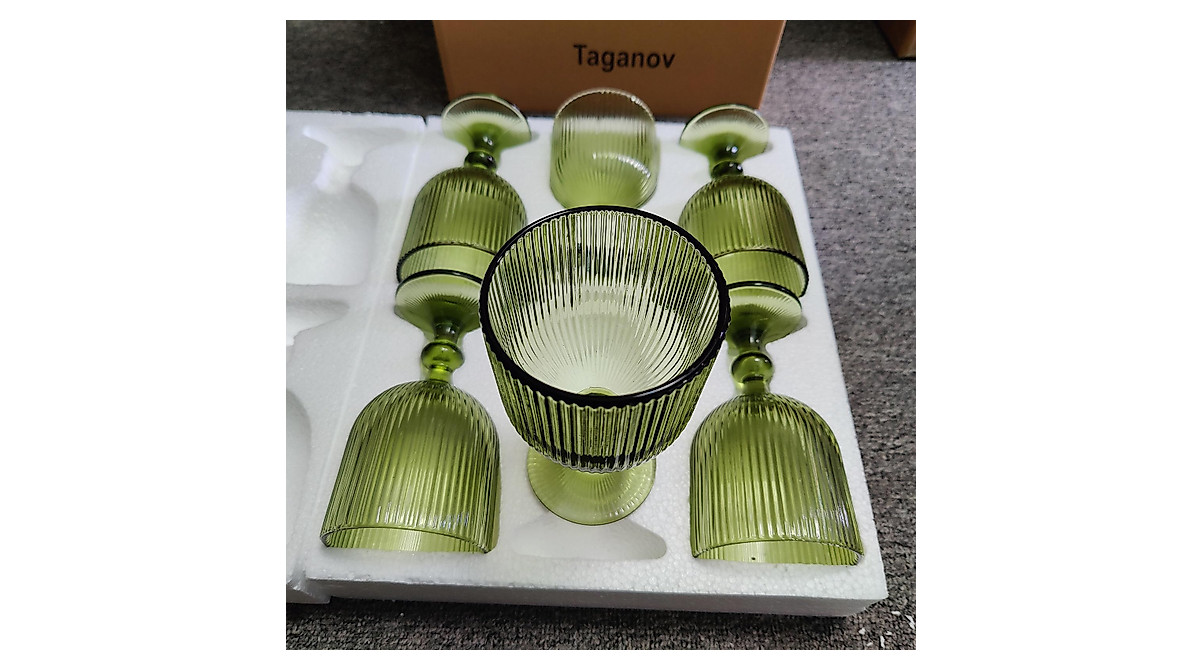 Taganov Green Wine Goblets Set - Elegant 6-Piece Glassware
