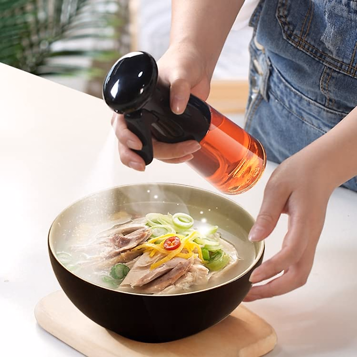 DYCITIQO Oil Sprayer Bottle for Cooking,210ml Leakproof Olive Oil Spray Bottle,Premium Oil Mister with Atomizing Nozzle for Air Fryer,BBQ, Salad, Baking,Grilling Kitchen Gadgets (Black)