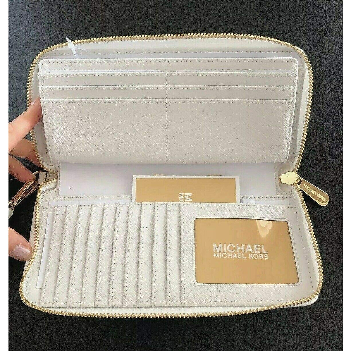 Michael Kors Jet Set Travel Large Travel Leather Continental Wallet (Light Cream)