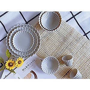 8Pcs/Set 1:6 Miniature Dollhouse Tableware Mini Plates Bowl Cup Set Dollhouse Chrysanthemum Bowl Dish Plate Set Mini Kitchenware for Barbies Doll Food Kitchen Accessories Toy