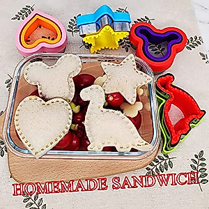 Sandwich Cutter and Sealer Decruster Fruit Vegetable Cutter Shapes Cookie Cutters Sandwich Mold Great for Kids Lunch Lunchbox