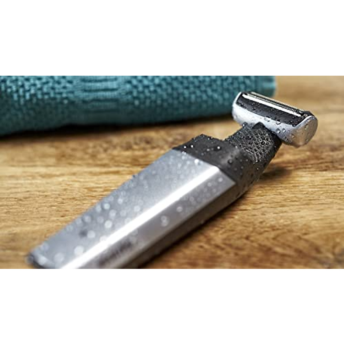 Philips Norelco Bodygroom Series 5000 Showerproof Body Trimmer for Men with Back Attachment, BG5025/40