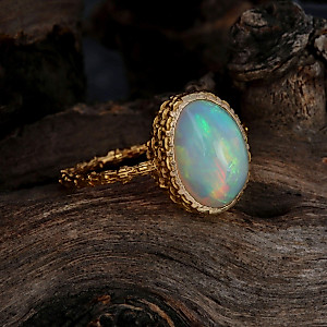 Certified 18K Yellow Gold Ring Exquisite Textured Ring With Natural Ethiopian Opal 3.48 Carats Wedding Engagement Designer Ring Women Gifts