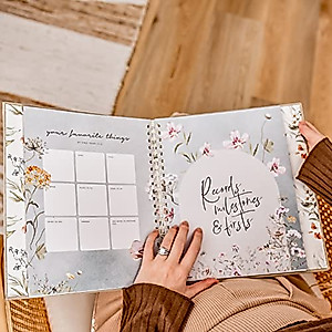 Peachly Baby Memory Book | Minimalist First Year Keepsake for Milestone | Simple Baby Scrapbook Books for Girl | 60 Pages Beige Linen - Fleur