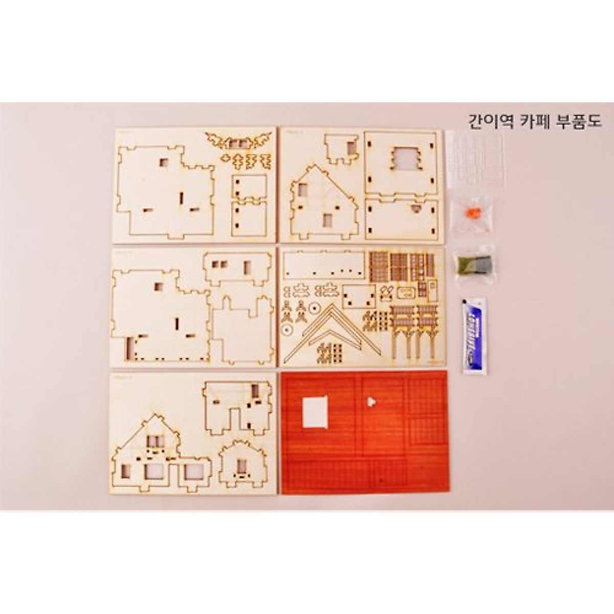 Desktop Wooden Model Kit A cafe at a whistle stop