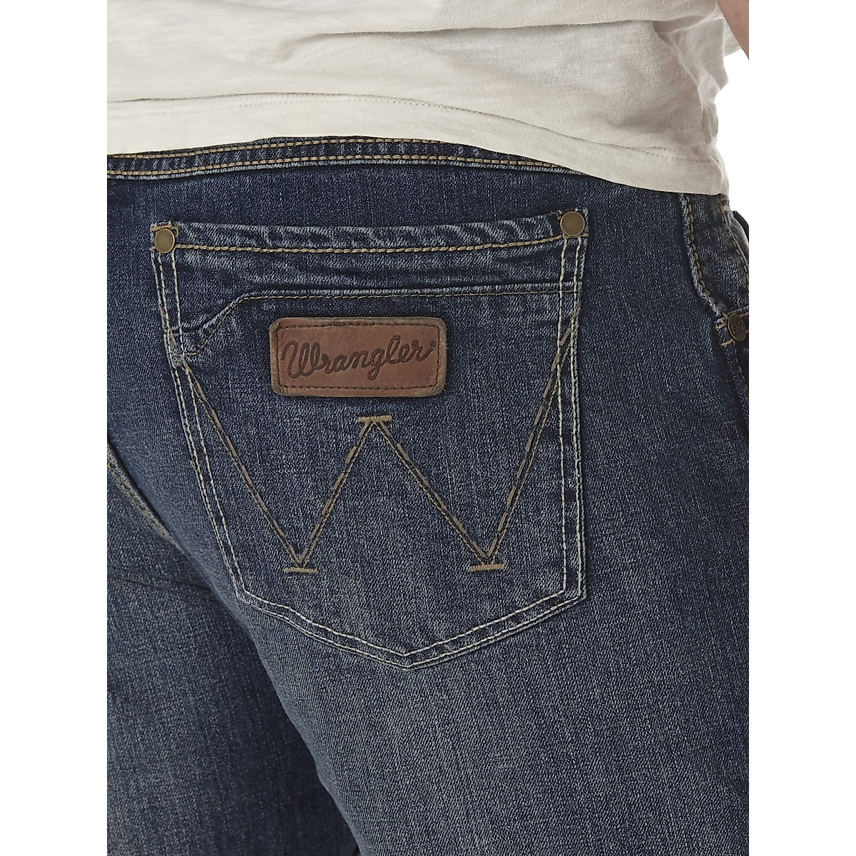 Wrangler Men's Retro Slim Fit Boot Cut Jean, Layton, 32W x 32L