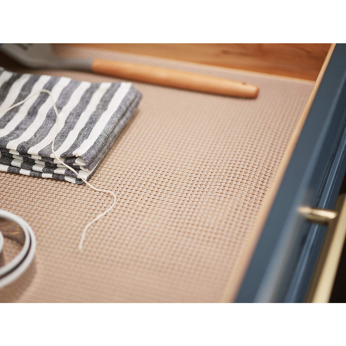 Duck Non-Adhesive Shelf Liner Select Grip EasyLiner, 12-inch x 20 Feet, Brownstone, Sq Ft