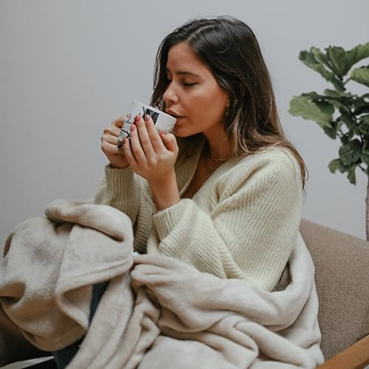 3dRose mug_82086_4 "Italy, Florence, Ponte Vecchio Bridge, Arno River - EU16 BTH0023 - Brenda Tharp" Two Tone Black Mug, 11 oz, Multicolor