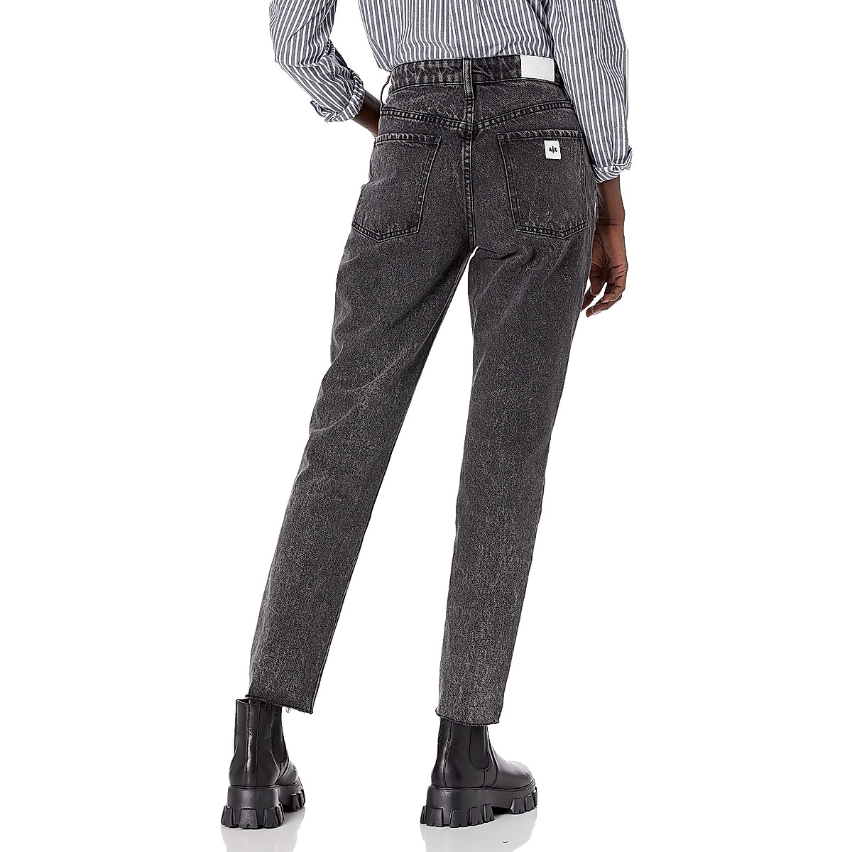 A | X ARMANI EXCHANGE Women's 5 Pocket Carrot Dark Washes, Indigo Denim, 28