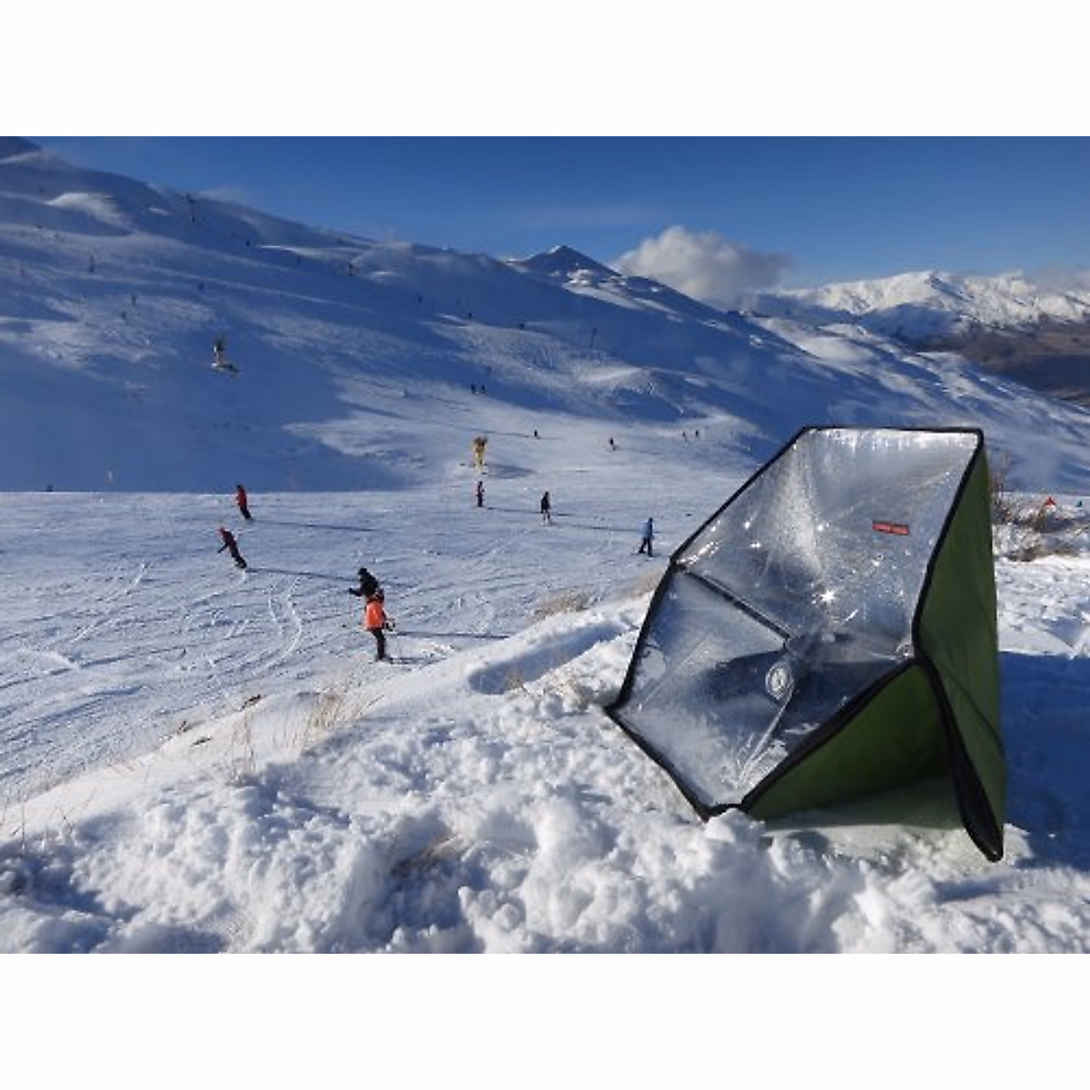 Sunflair Portable Solar Oven Deluxe with Complete Cookware, Dehydrating Racks and Thermometer