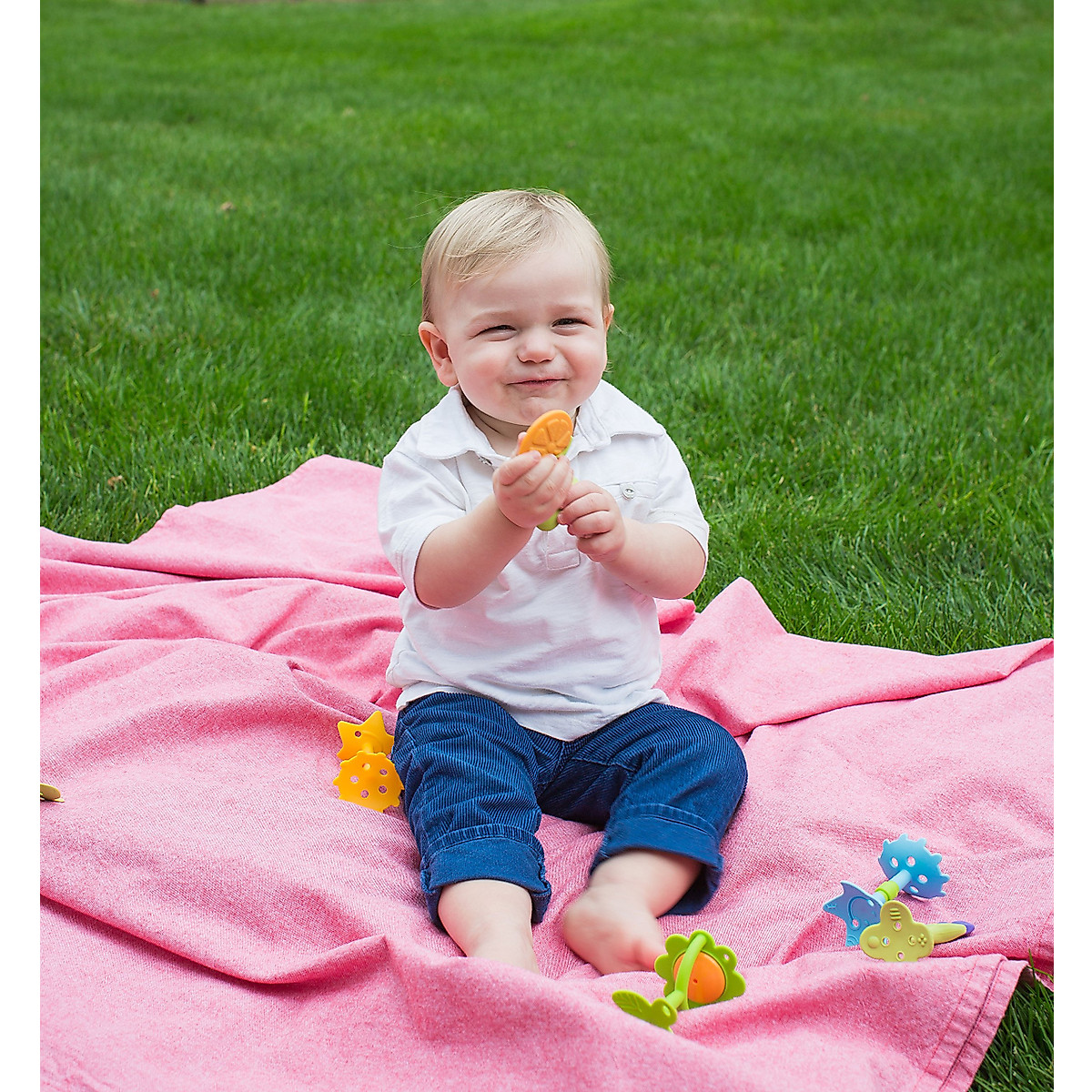 Innobaby Original Teethin' Smart EZ Grip Flower Teether Rattle and Sensory Toy for Babies and Toddlers (2 Pack Green/Pink). BPA Free Teether