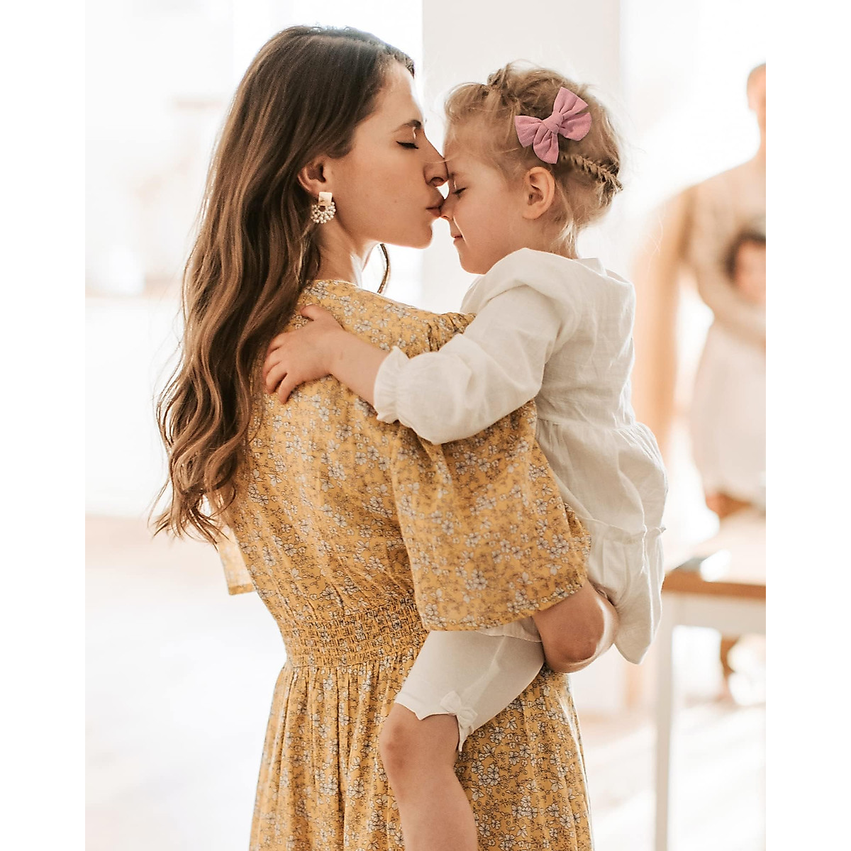 doboi 20PCS 3.6 Inches Baby Girls Linen Hair Bows Clips 10 Colors Fully Lined Hair Barrettes Accessories for Babies Infant Toddlers Kids in Pairs