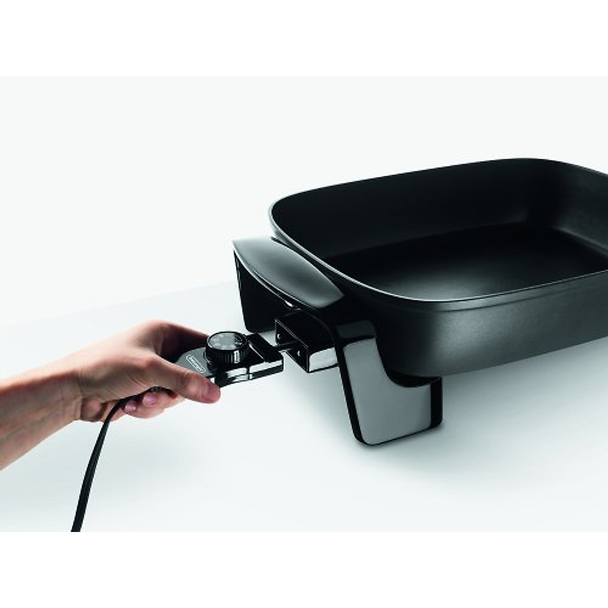 De'Longhi Electric Skillet with Tempered Glass Lid, 16" X 12", Black