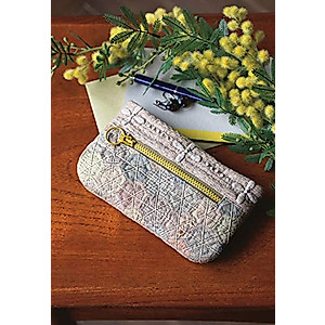 Yoko Saito's Handheld Patchwork Treasures: Perfectly Small and Lovely Projects