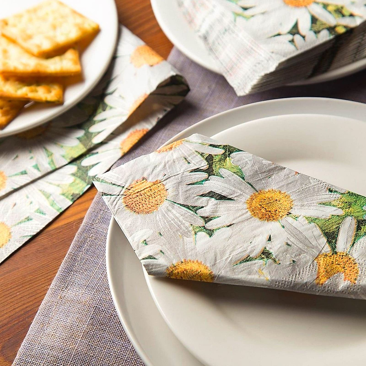 Juvale 100 Pack Decorative Daisy Floral Paper Napkins, 2-Ply, 6.5x6.5”, Napkins for Garden Bridal Shower, Tea Party, Wedding & Decorative Party Supplies