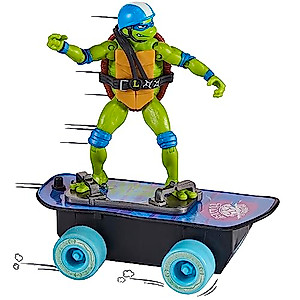 Teenage Mutant Ninja Turtles: Mutant Mayhem Leonardo on a Skateboard with Accessories by Playmates Toys - AMAZON Exclusive
