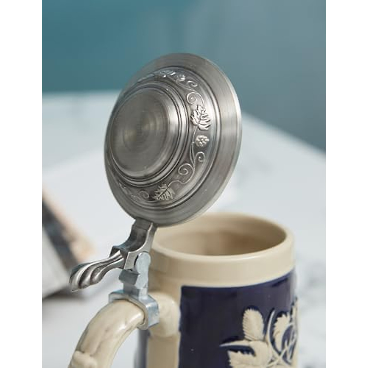 HAUCOZE Beer Stein Mug German Bavarian Drinking Stanley Drinking Mug with Lid for Man 0.6Liter