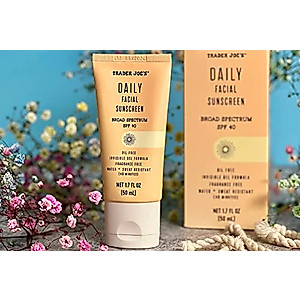 Trader Joe’s Daily Facial Sunscreen Broad Spectrum SPF 40 Oil Free Invisible Gel Formula Fragrance Free Water Sweat Resistant ''Supergoop Dupe'', 1.70 Fl Oz (Pack of 1)