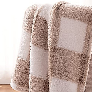 Bertte Fluffy Sherpa Throw Blanket Ultra Soft Warm Lightweight Plaid Shaggy Blanket for Couch Sofa Travel, Premium Reversible Decorative Faux Fur Blanket for All Seasons, 50"x 60", Checker Beige