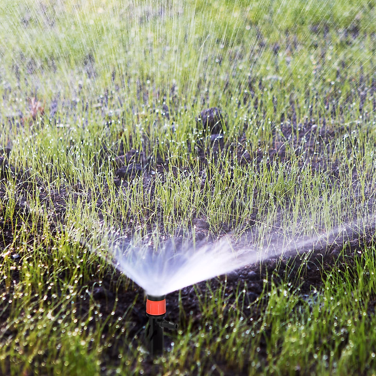 Remagr 300 Pcs Drip Irrigation Emitters for 1/4 Inch Drip Irrigation Tubing Flow Drippers 360 Degree Adjustable Drip Irrigation Emitters with Stake Irrigation Sprayers for Garden Lawn Flower Bed