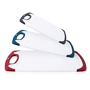 CHEF GRIDS Durable Plastic Cutting Board Set, Chopping Board Thick Plastic, for Vegetable Meat or Cheese with Non-Slip Feet and Handles with Juice Groove (Red, Blue, Grey)